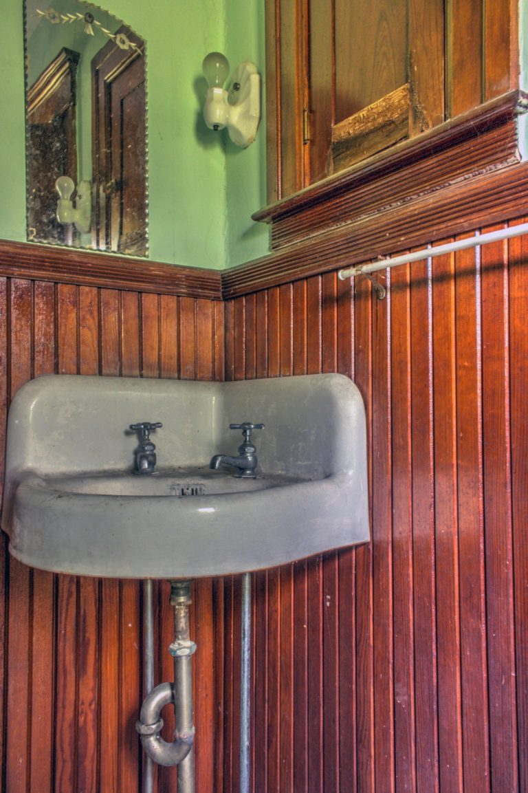 The Spence Farm (Chatham-Kent) - Talking Walls Photography