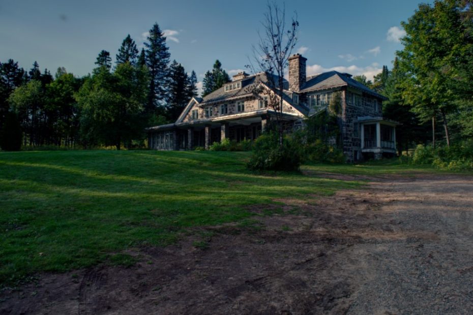 Ogilvie Mansion in Quebec - Ontario Abandoned Places