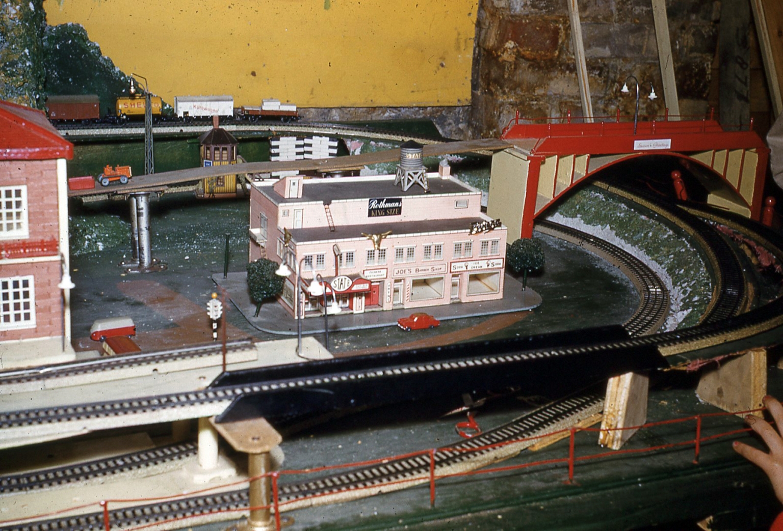 Helmuth's Model Train House - Talking Walls Photography